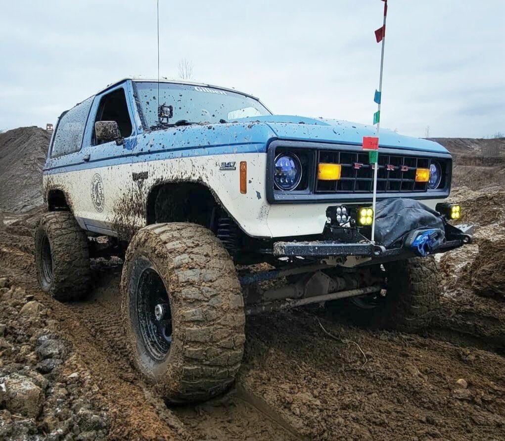 Gilbert 1987 Ford Bronco II 4x4 - Bronco II Corral